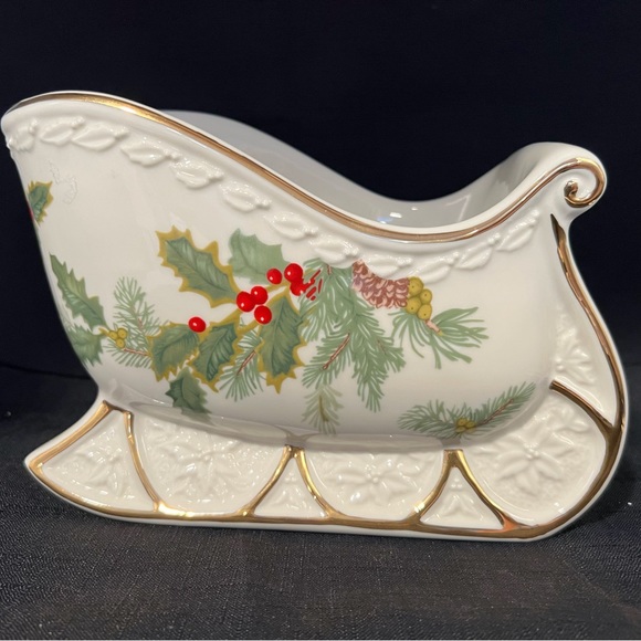 Mikasa | Holiday | Mikasa Fine Porcelain Sleigh Centerpiece Dish Candy ...